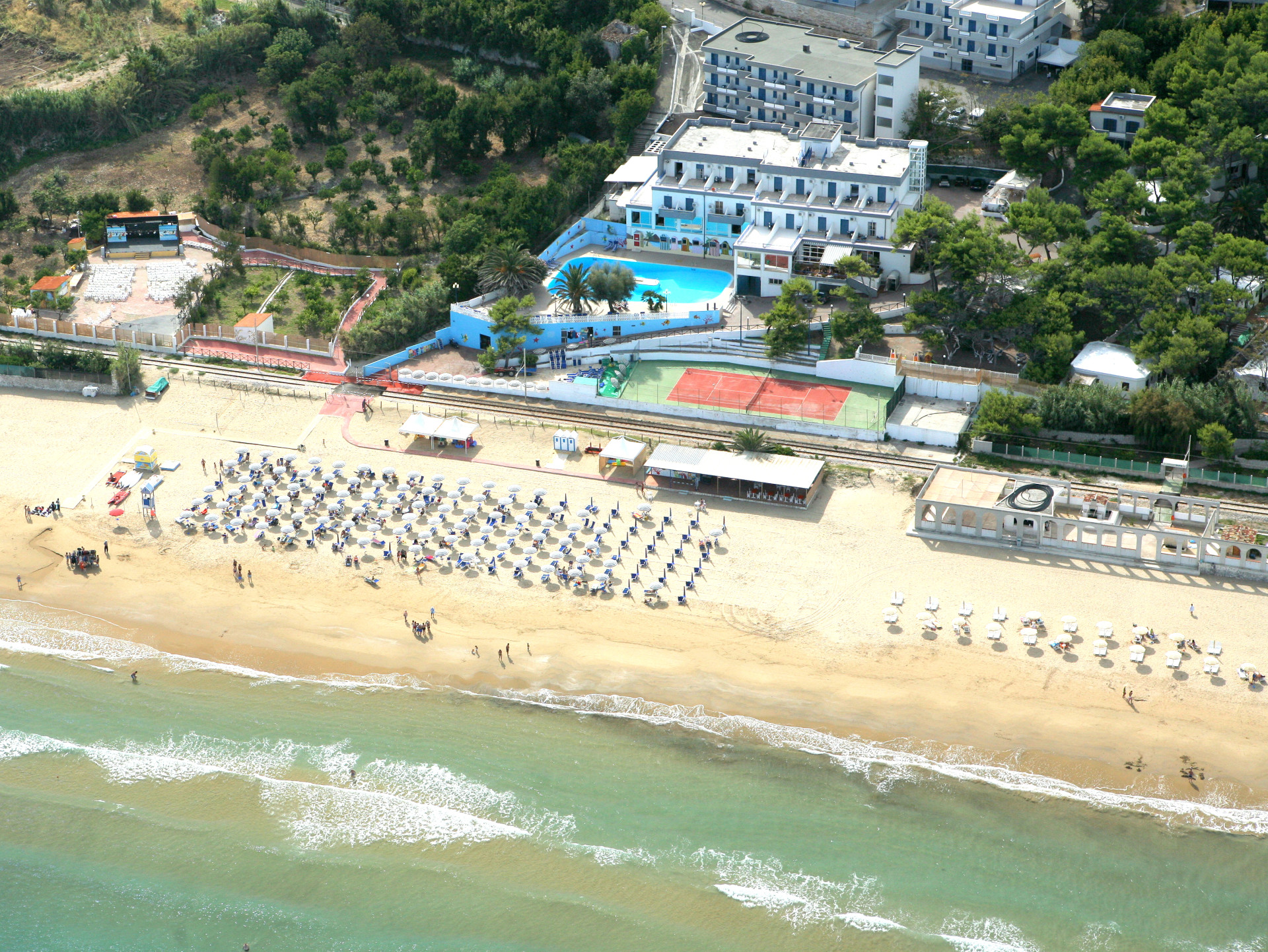 Residence Baia Santa Barbara - Rodi Garganico - Azzurro Dovolená v Itálii