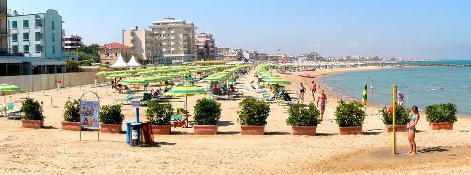 Dovolená v Rimini Rivabella Léto 2026 - Rimini - Azzurro Dovolená v Itálii
